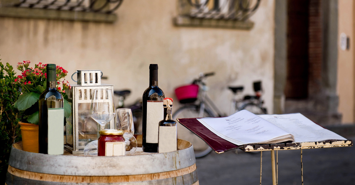 Learning How To Navigate A Wine List On The Job | VinePair