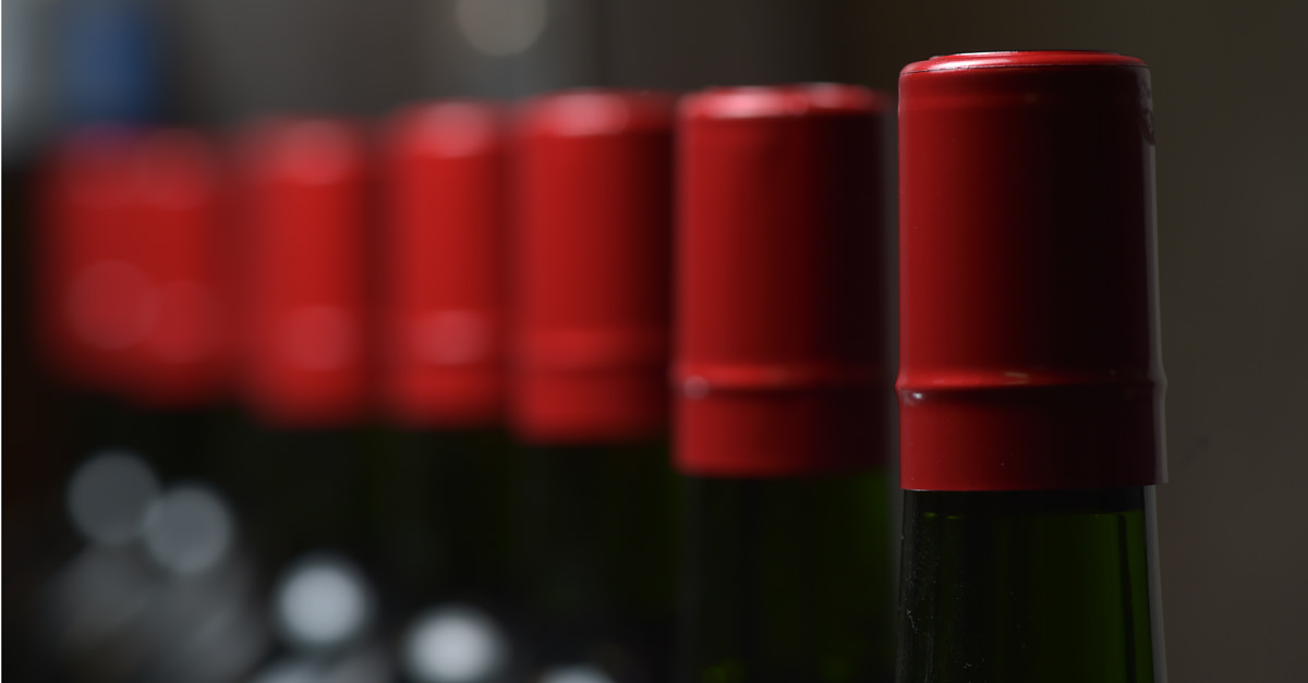 How To Remove The Foil Capsule Covering The Wine Bottle And Why It's ...