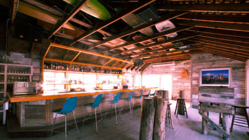 The 13 Best Beach Bars In America | VinePair