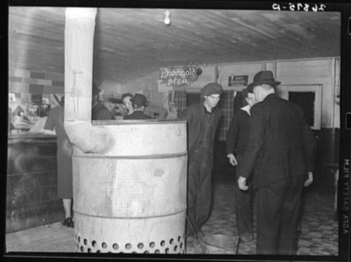 22 Photos Inside America's Rural Saloons Provide A Portrait Of ...