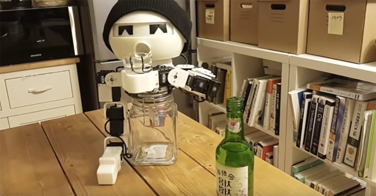 Never Drink Alone Again, Thanks To This Robot Drinking Buddy | VinePair