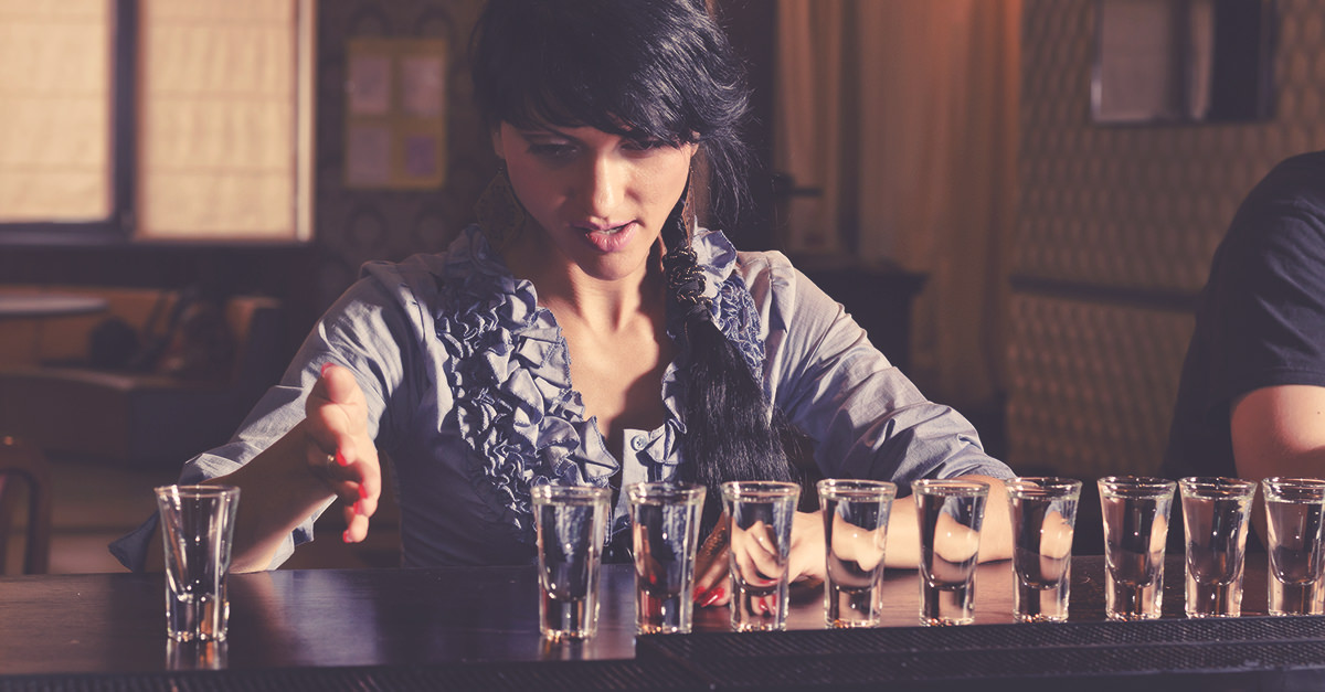 6 Signs You're In a Shitty Bar | VinePair