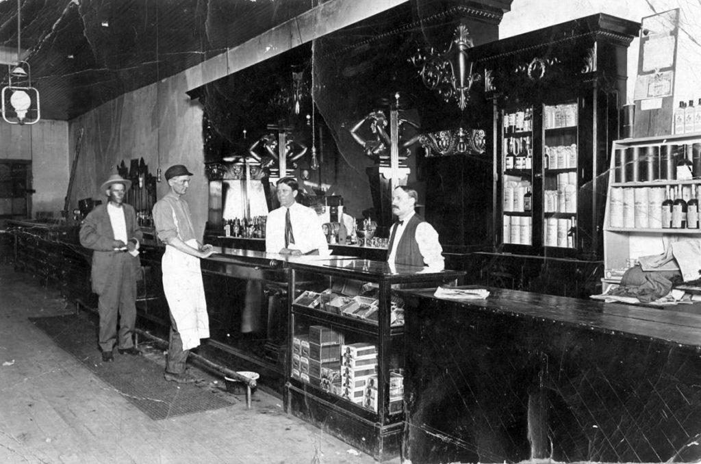 Five-Cent Beers and Hard-Drinking Horses: 15 Saloon Photos Reveal the ...