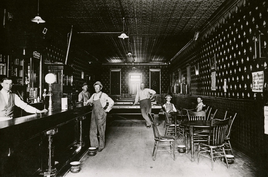 Five-Cent Beers and Hard-Drinking Horses: 15 Saloon Photos Reveal the ...