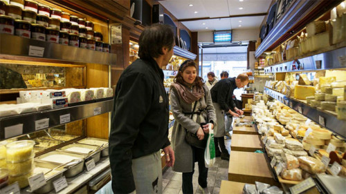 The Five Must-Visit Paris Cheese Shops, According to a Certified Cheese ...