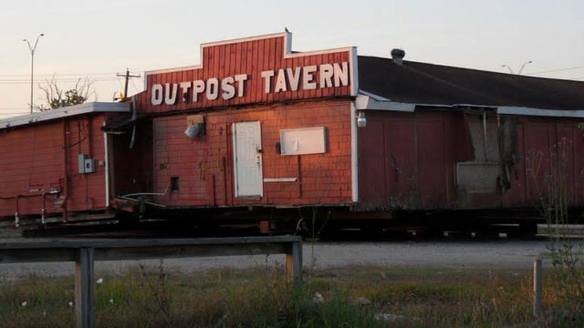 How the Outpost Tavern Became NASA’s Unofficial Watering Hole | VinePair