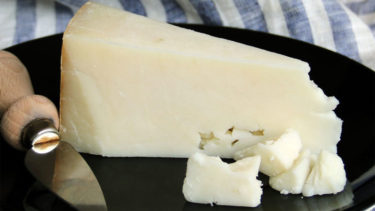 6 Cheddars That Are Anything but Basic (and What to Drink With Them ...