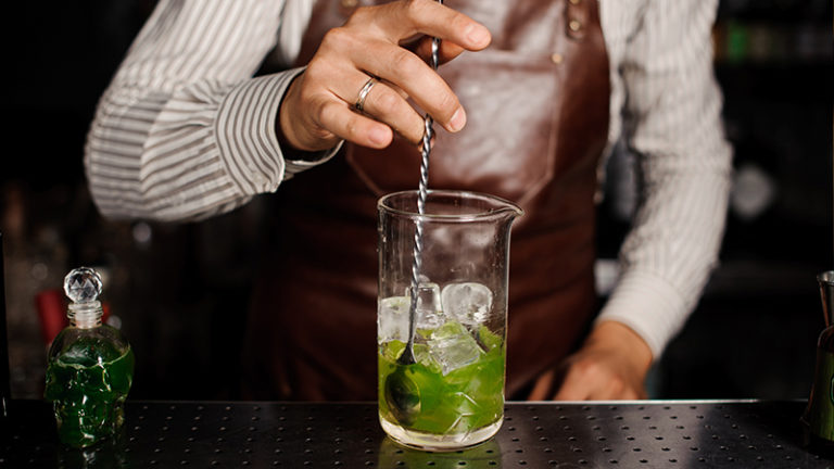 Shake This, Stir That: A Definitive Guide to Shaken vs. Stirred ...