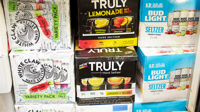 Is Hard Seltzer Killing the Classic College Kegger? | VinePair