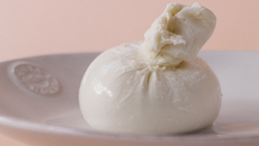 Mozzarella Vs. Burrata Explained: The Differences Between Them