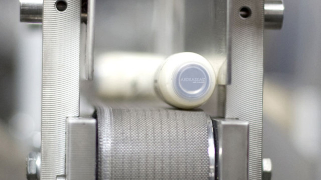 A Cork Dork's Guide to Alternative Wine Closures | VinePair