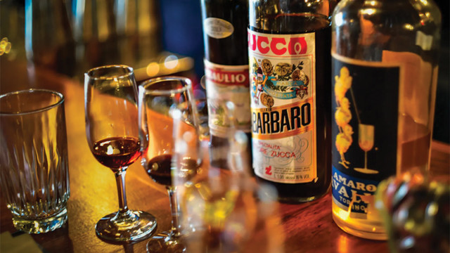 The Best Places to Drink in Chicago | VinePair