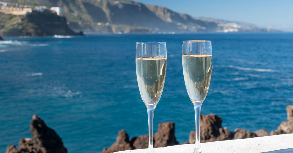 Wine 101: Summer Sparkling: Cava | VinePair