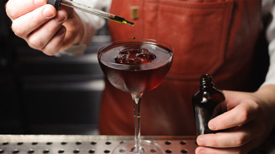 How to Use Your Spice Rack to Make Homemade Cocktail Bitters | VinePair