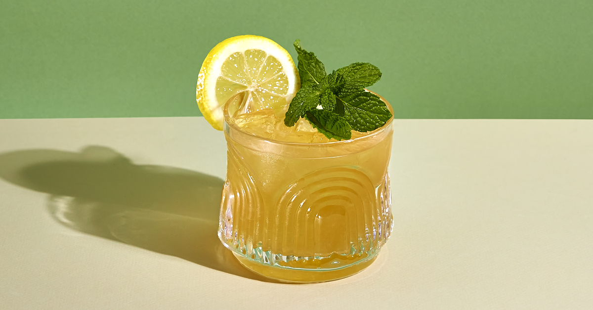 Classic Whiskey Smash Recipe | VinePair