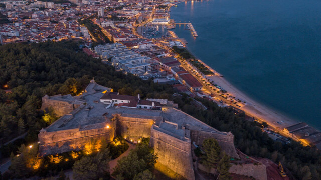 A Wine Lover’s Guide to the Setúbal Peninsula, Portugal’s Best-Kept ...