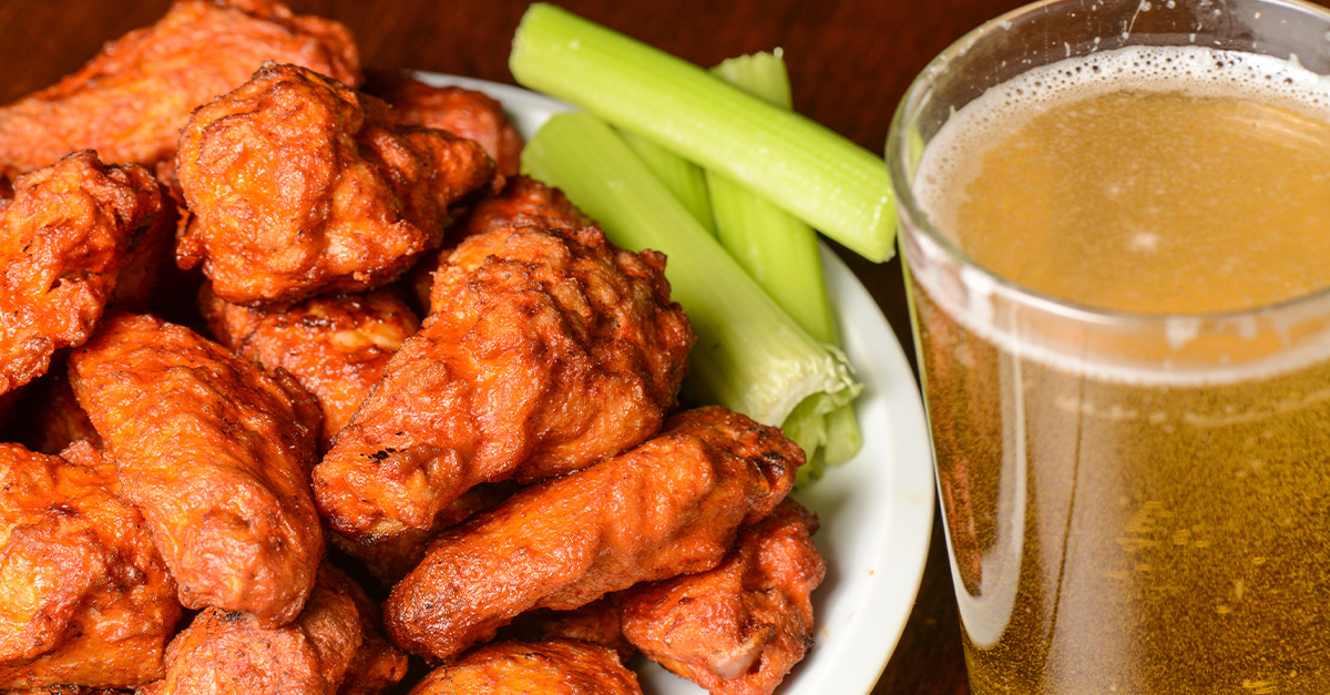 The Complete Guide to Pairing Beer and Wings [Infographic] | VinePair
