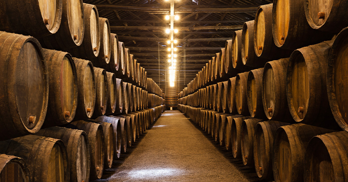 All the Types of Oak Used for Spirit Casks [Infographic] | VinePair