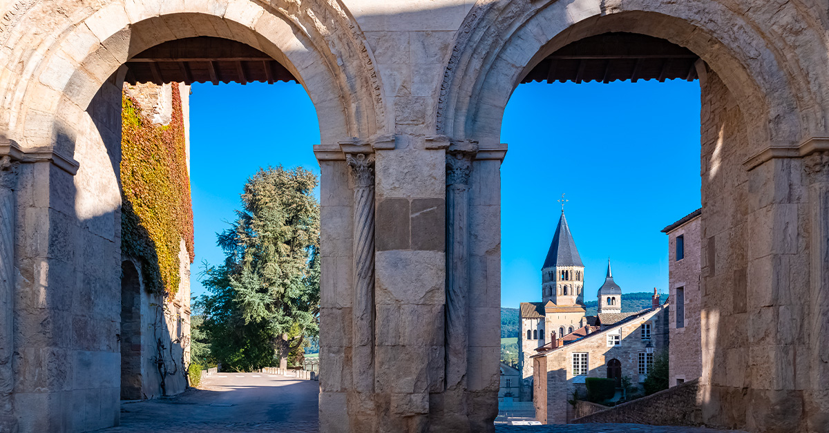 Wine 101: Burgundy Part III: Monks Among the Vines | VinePair