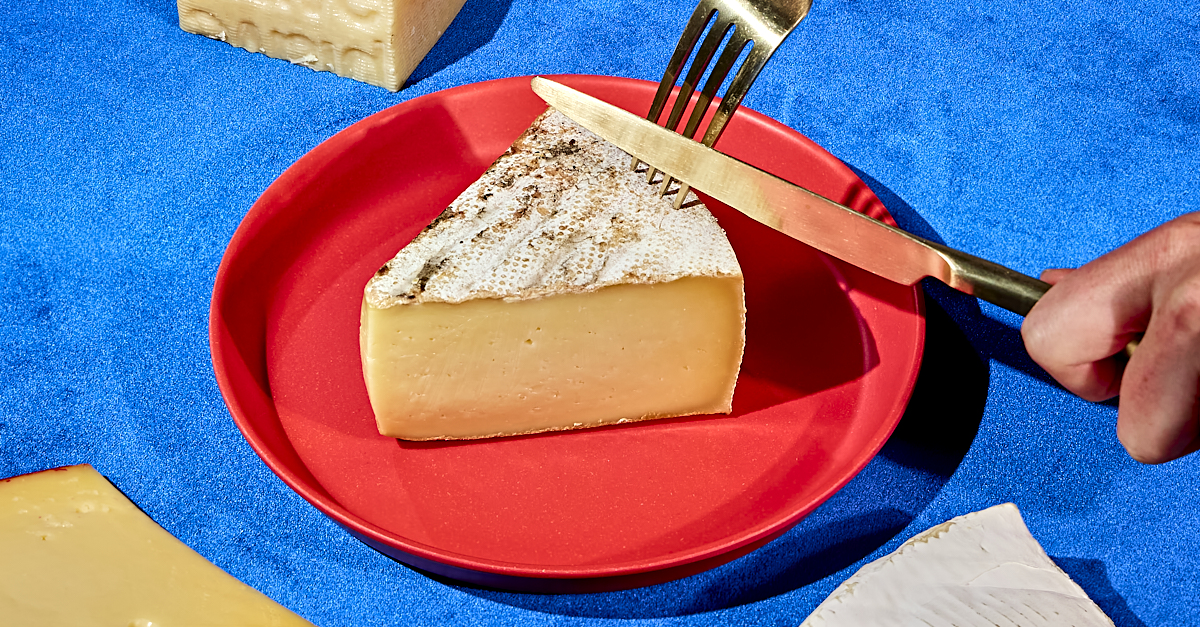 Here's How to Tell if a Cheese's Rind Is Edible | VinePair
