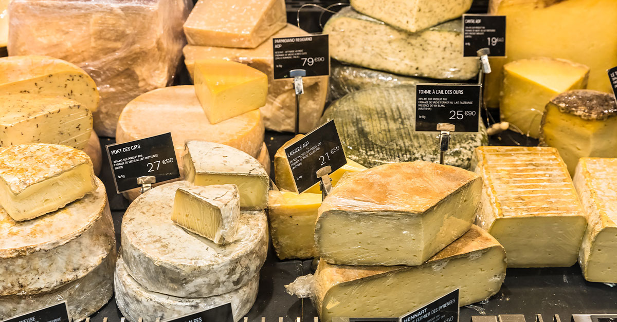 The Essential Cheeses of France [MAP] | VinePair