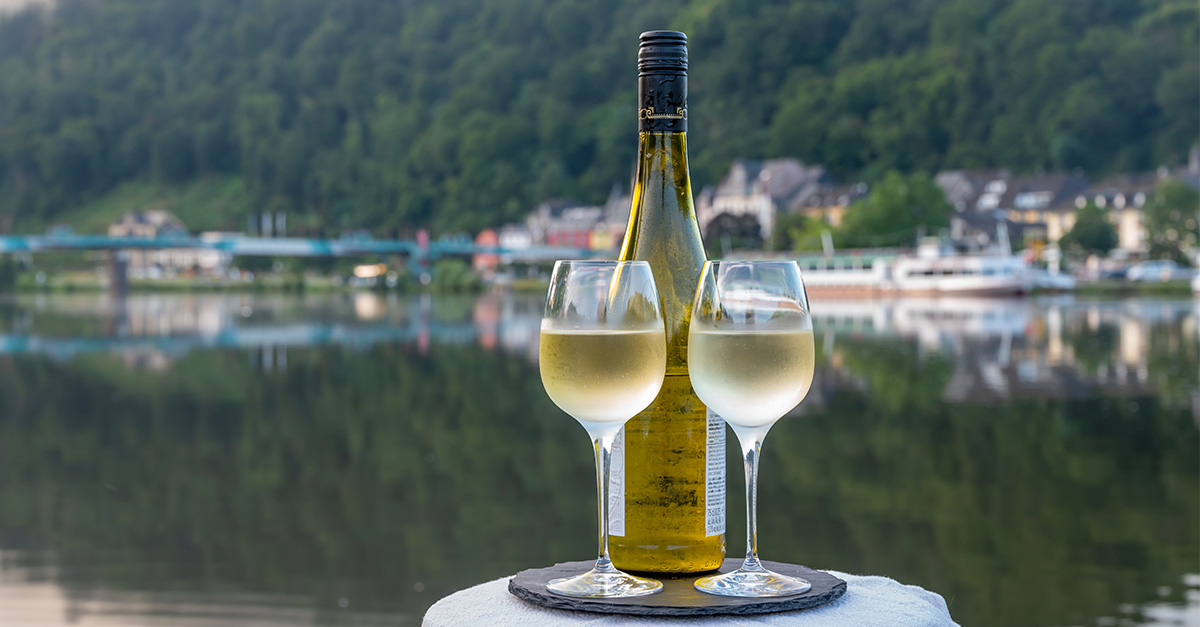 The Sneaky Way to Tell If a Riesling Is Dry or Sweet | VinePair