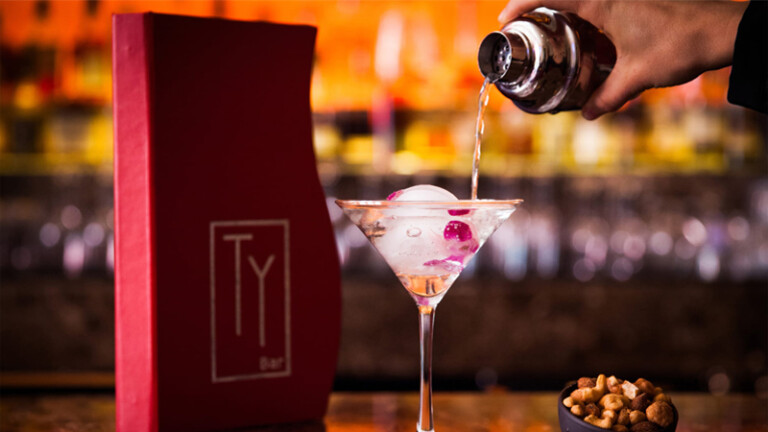New York’s Finest Bartenders Are Reinvigorating the City’s Hotel Bar ...