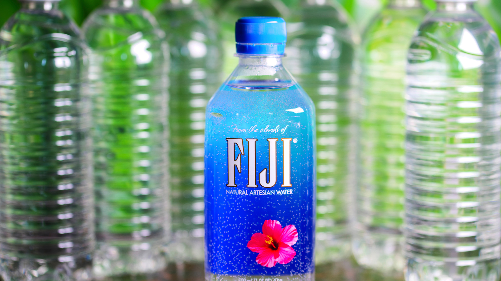 A Timeline of America’s Trendiest Bottled Water Brands [Infographic]